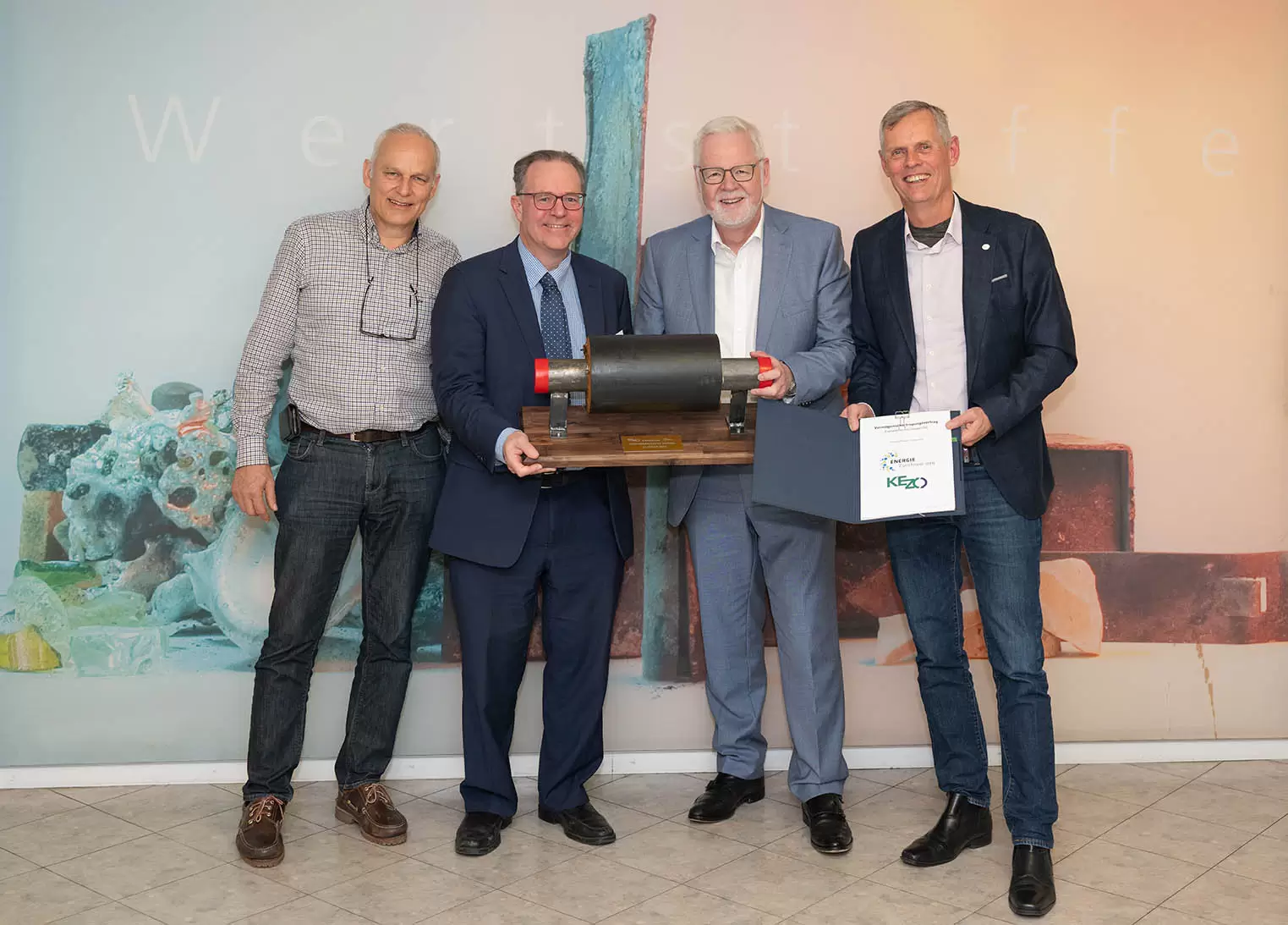 KEZO übergibt Hinwiler Fernwärmenetz